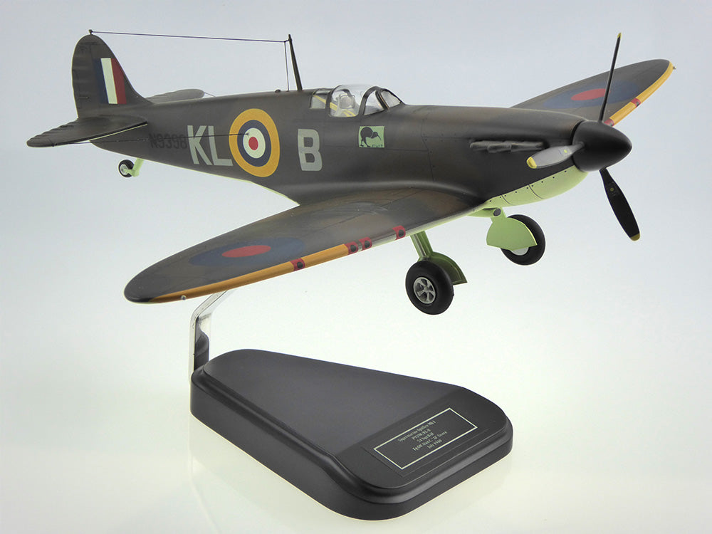 Supermarine Spitfire Mk I P9398 KL-B (Al Deere) – Bravo Delta Models